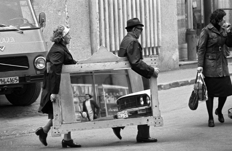 30 Astonishing Vintage Photographs Capture Everyday Life in Bucharest ...