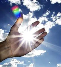 No te sueltes de su mano