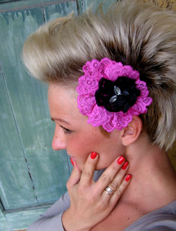 DIY pink-fekete csipke hajdísz | Hajtővadászat, minden ami haj...