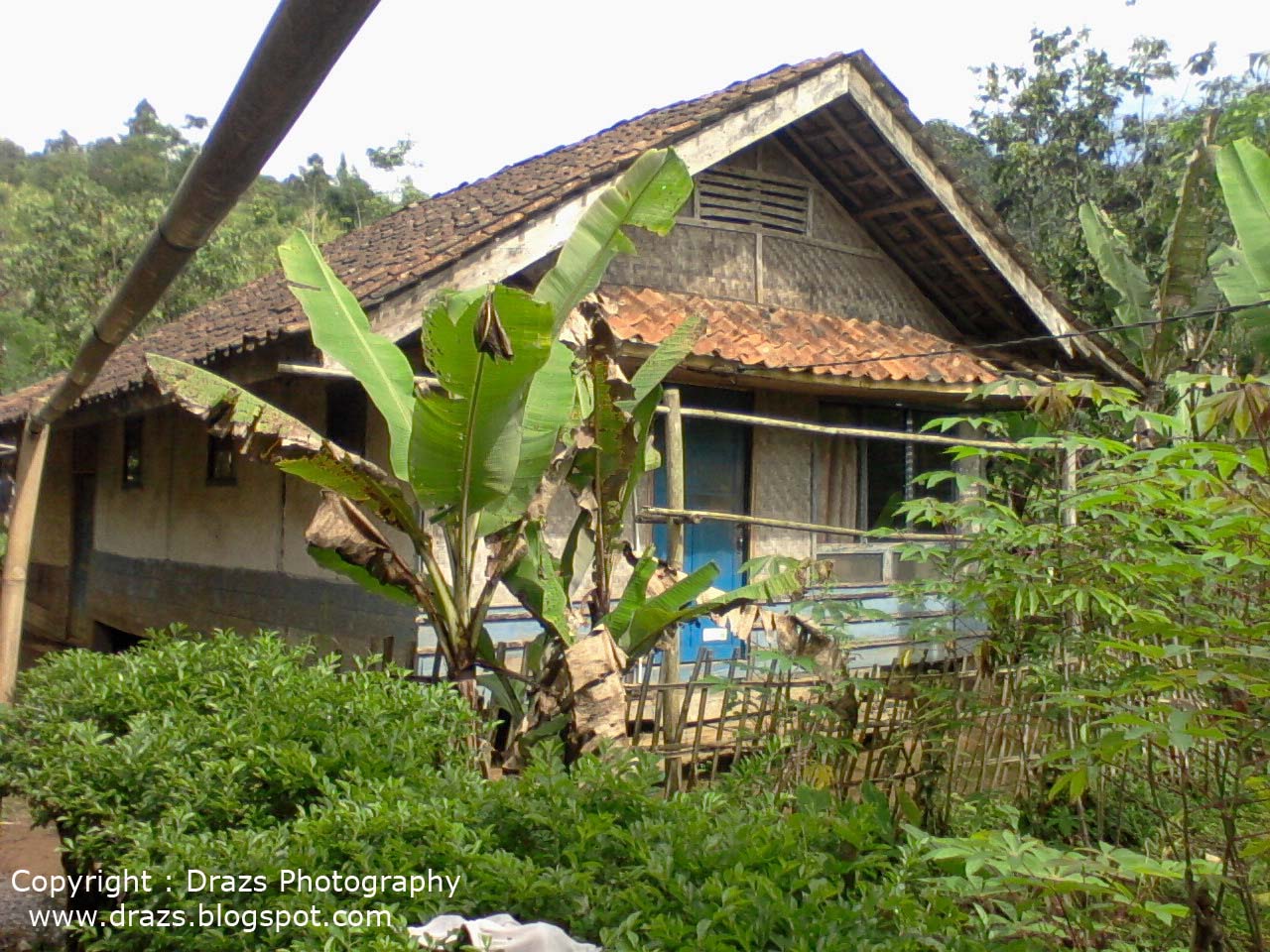 Rumah Sunda Yang Tersisa ~ www.drazs.blogspot.com