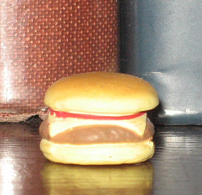 Percy's Fast Food Toy Stories : MOS Burger Cheese Burger