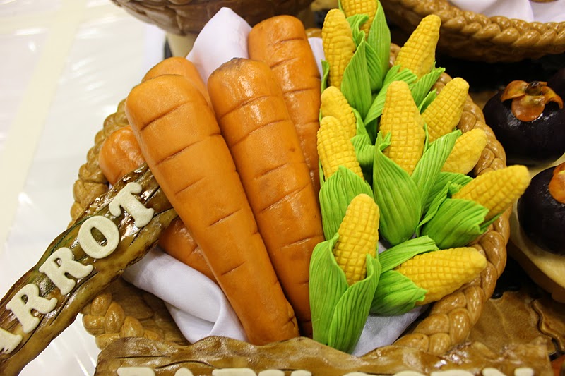 Raspberry 8+3: Pastry creation , PAstry Show pieces