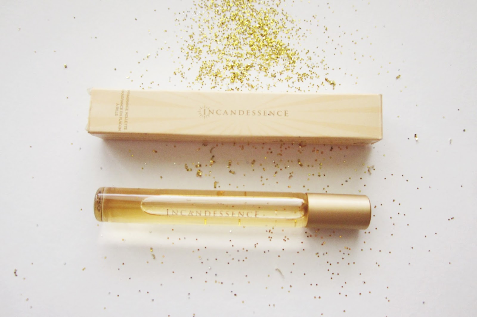 Review: Avon Incandessence Mini Roll On - Rose Touch Blog