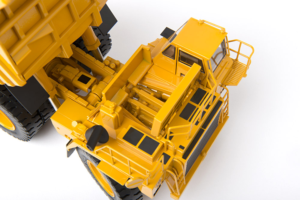 Cat 777 Haul Truck and 776 Tractor with MET-185 pre-production samples ...