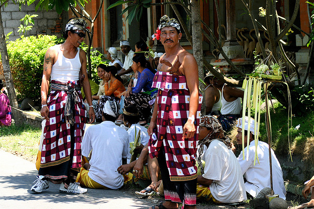 Male Traditional Clothing Style