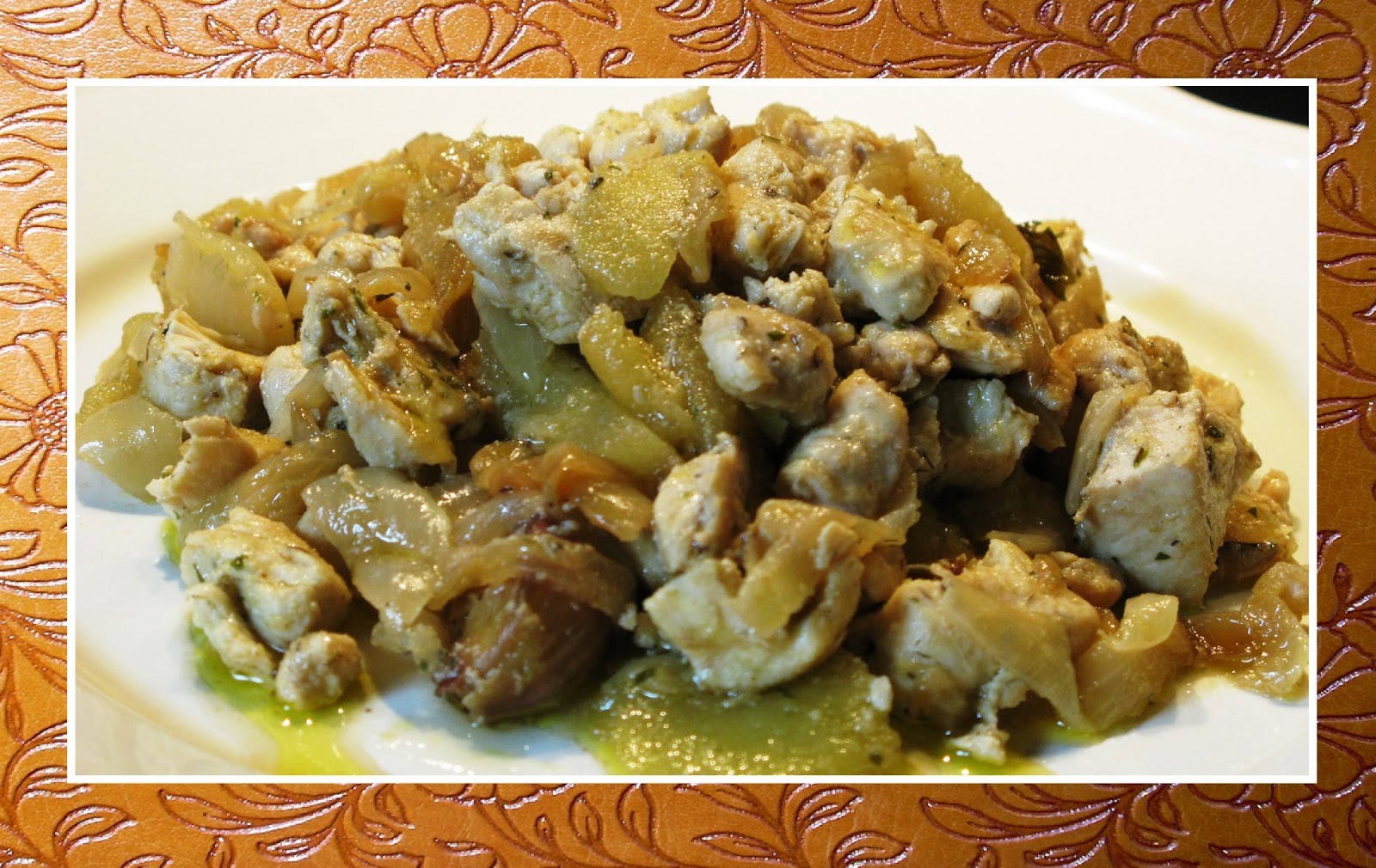 Guachinches Parranderos: POLLO CON MANZANA