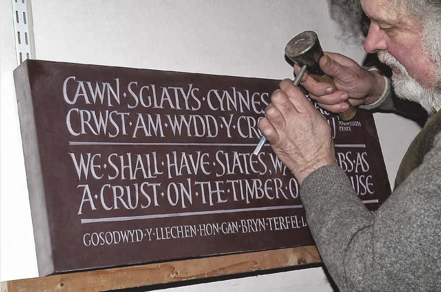 caligrafia, arte y diseño: El calígrafo de la piedra: Ieuan Rees