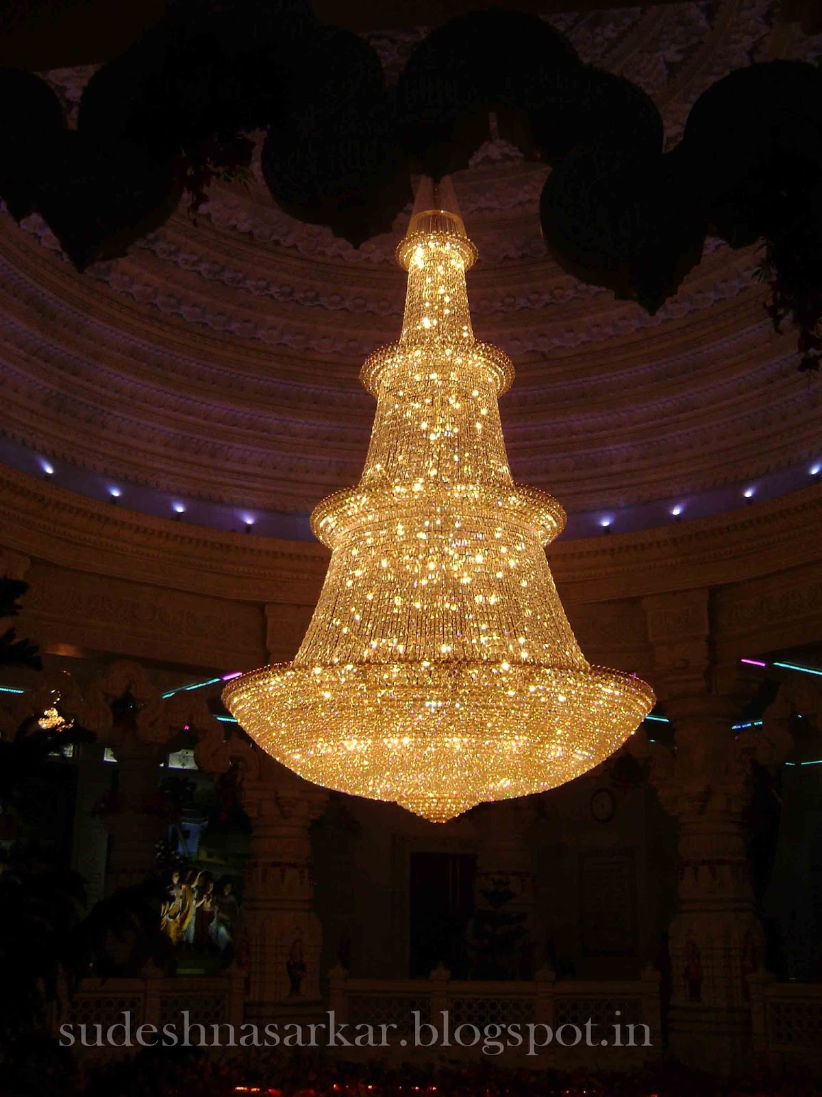 The Gallivant Rovers: Beautiful Prem Mandir , Vrindavan