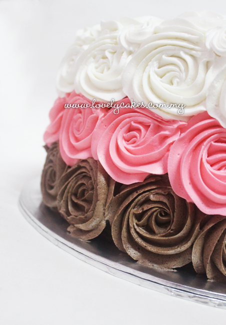Lovely Cakes: Swirl Wedding Cake