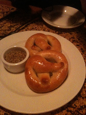 Beau's Barrel Room: Dinner at The Country Cat, Portland Oregon