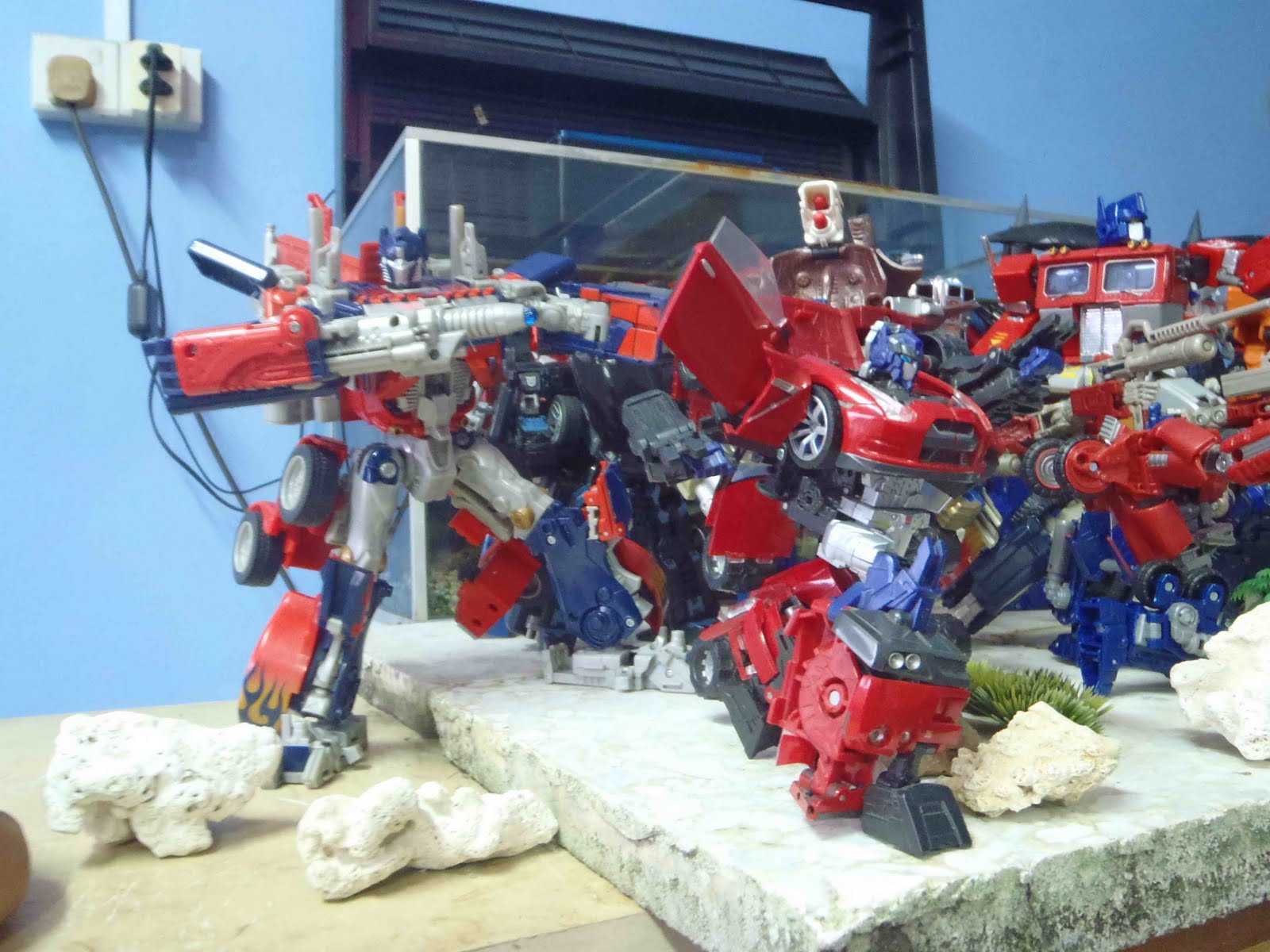 New Planet Cybertron: Various Transformers Diorama