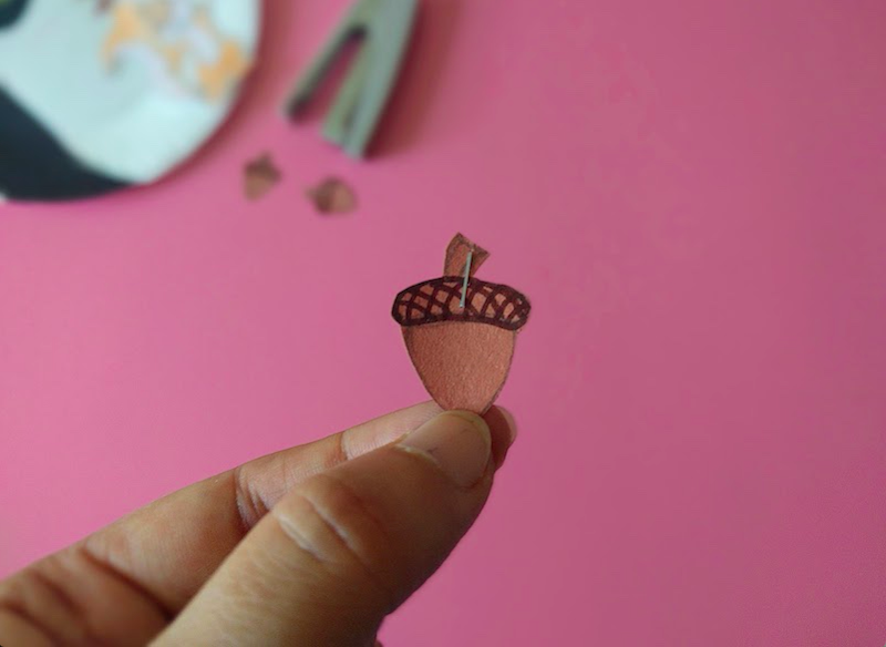 Magnetic Squirrel and Acorn Fall Craft - The Joy of Sharing