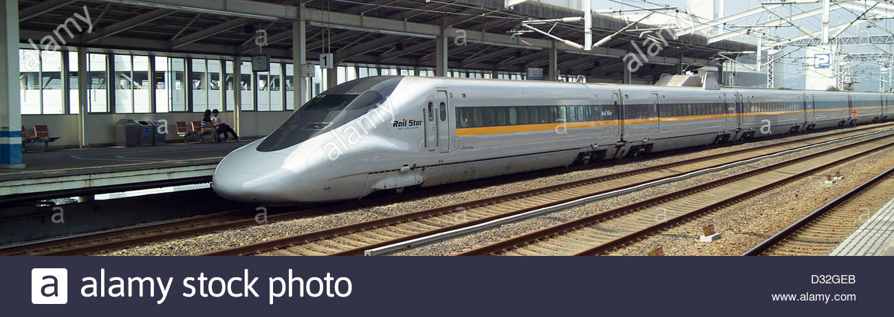 Modele de machete: Poza - tren feroviar de stele pe Sanyo Shinkansen la ...