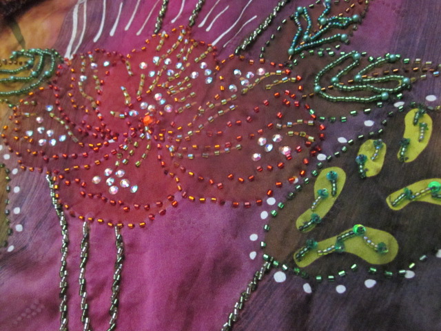 Jahitan Manik dan Labuci: Highlight Baju Batik