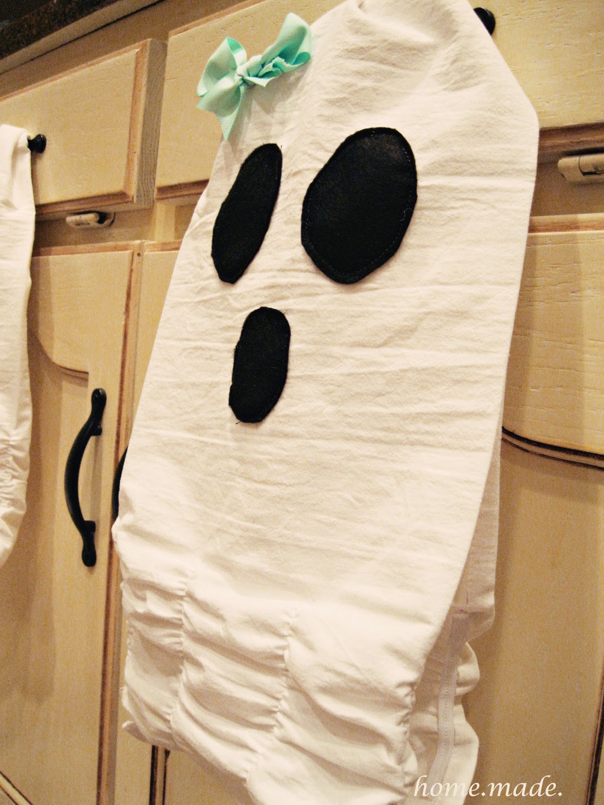 home.made.: {Tutorial} Halloween Ghost Tea Towel