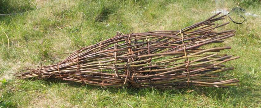 Bushcraft Education : Applied Bushcraft; Experimental Archaeology