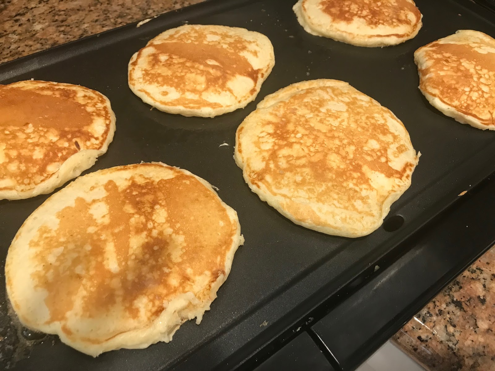 The Larson Lingo: Mel's Light & Fluffy Pancakes