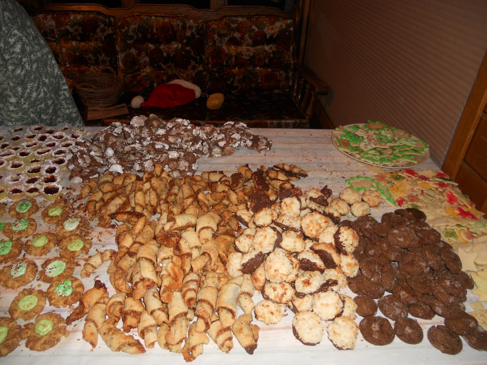 Cookie Baking Day: Piles and piles of cookies