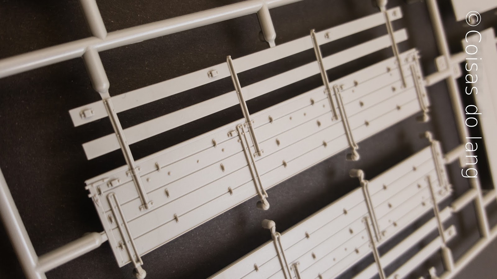 Review - Dragon 6828 - German 3t 4x2 Truck w/2cm FlaK 38 (2 in 1)