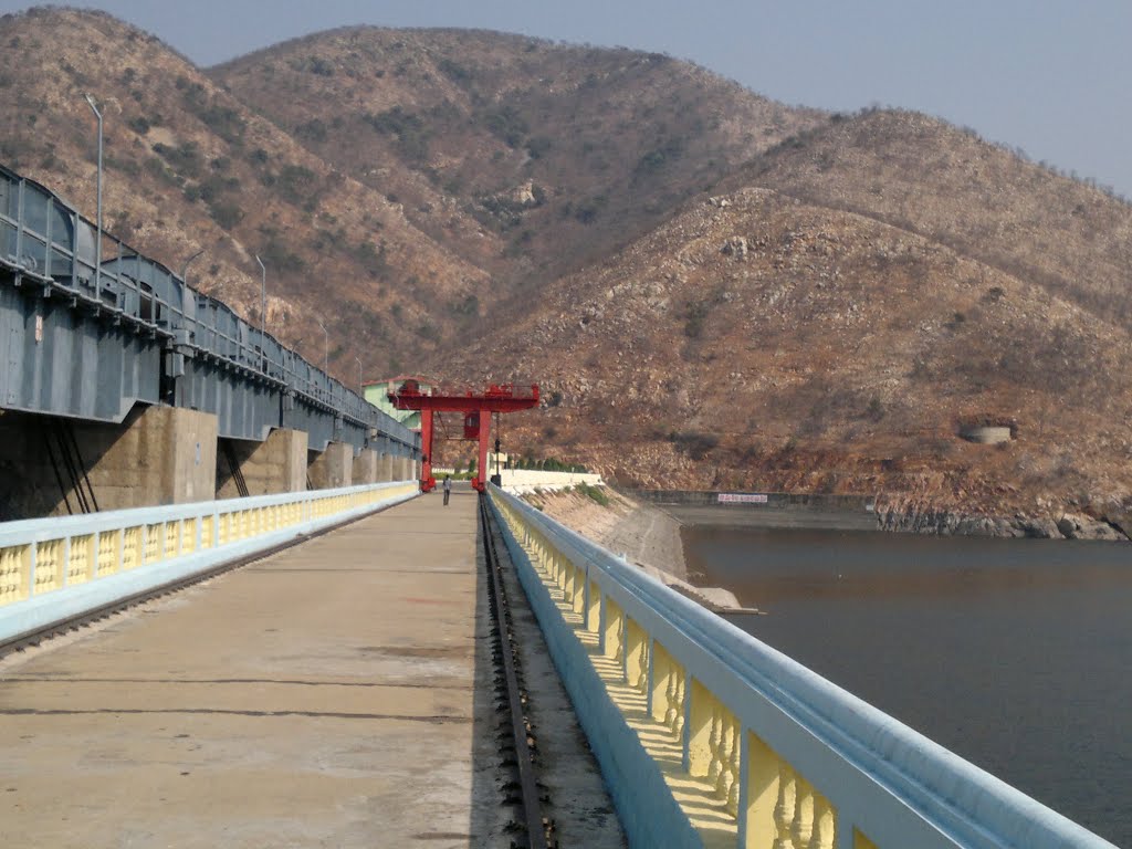 ICE: Details about SOMASILA AND KANDALERU Dams