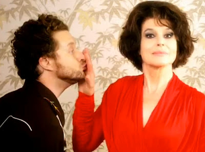 Mika Elle Me Dit-Music video et paroles - CliParoles.Com