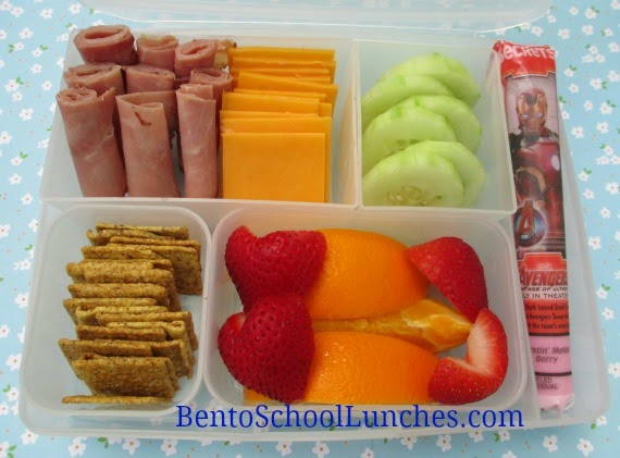 Bento School Lunches : Pac-Man Bento and Lunchables