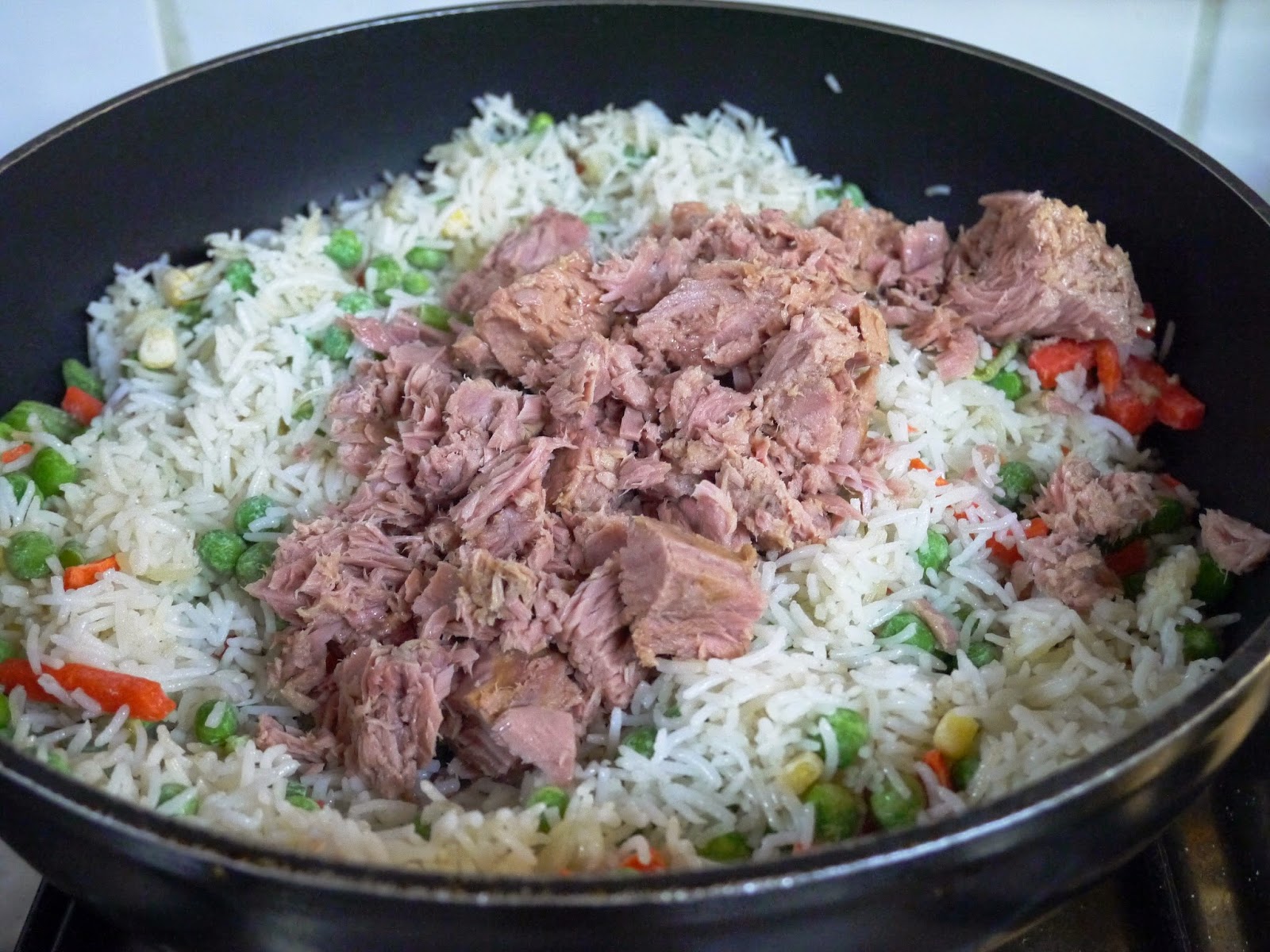 This Muslim Girl Bakes: Tuna Fried Rice