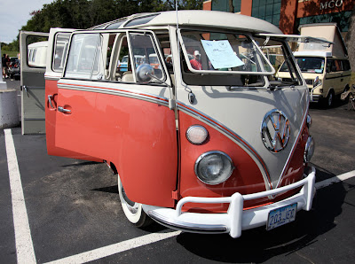 1962 Volkswagen Split-Window bus | PrimierAuto
