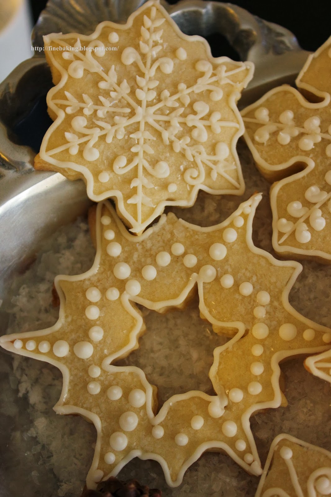 Chocolate dust: Snowflake cookies