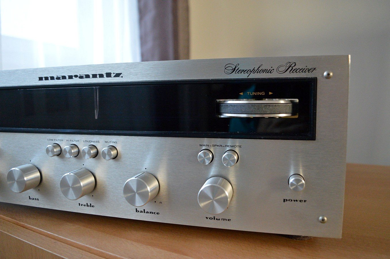 Marantz 2215 - Analog Stereo Receiver | AudioBaza