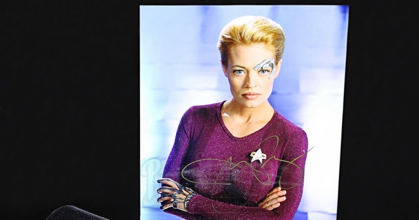 Star Trek Prop, Costume & Auction Authority: Jeri Ryan Seven of Nine ...