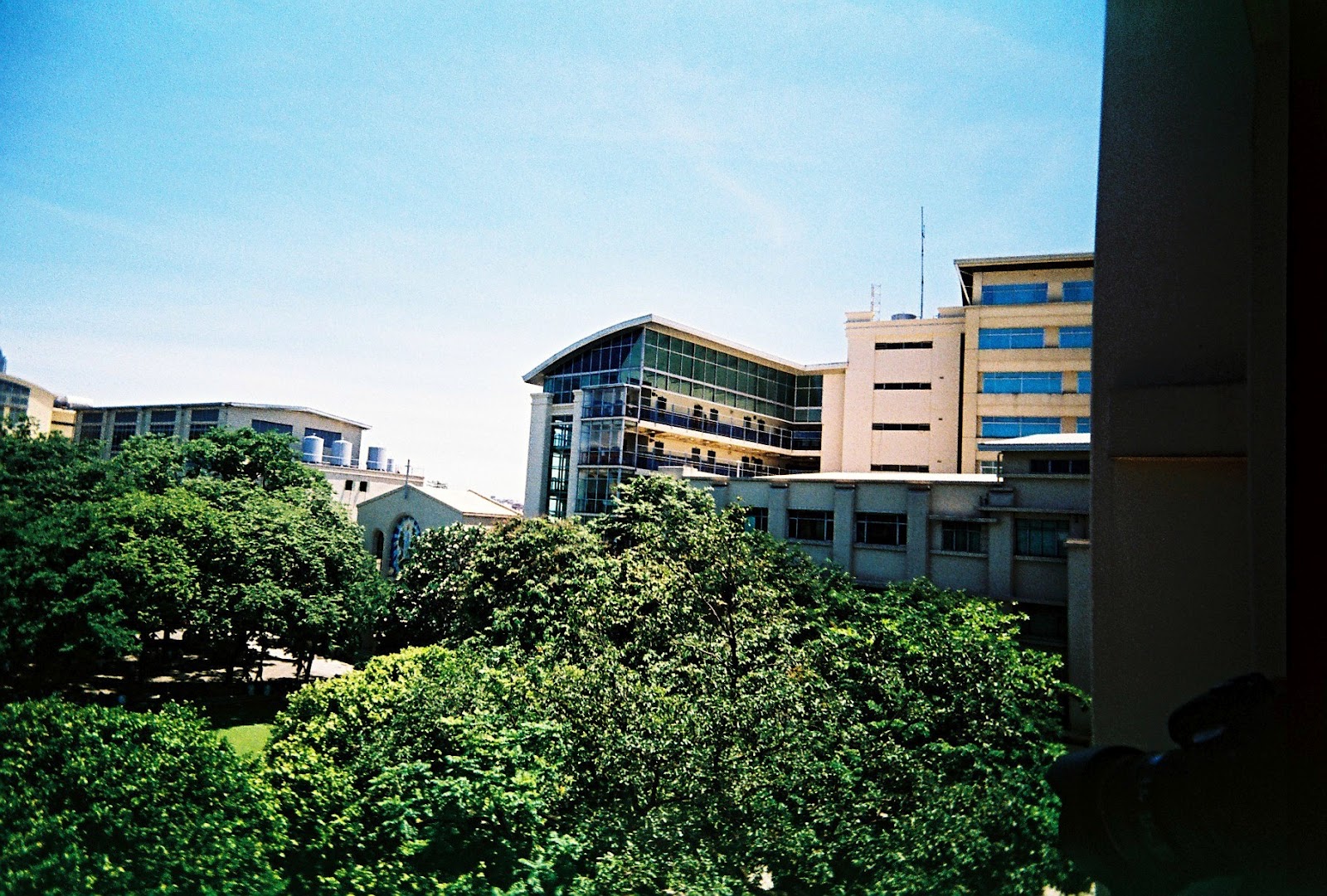 a wee i: Far Eastern University Art Deco and Art Heritage Tour