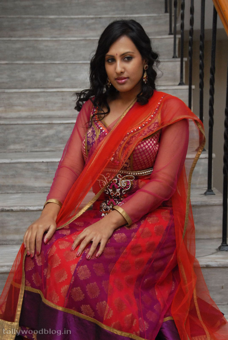 Ranjitha Reddy Telugu New Actress Photo Shoot