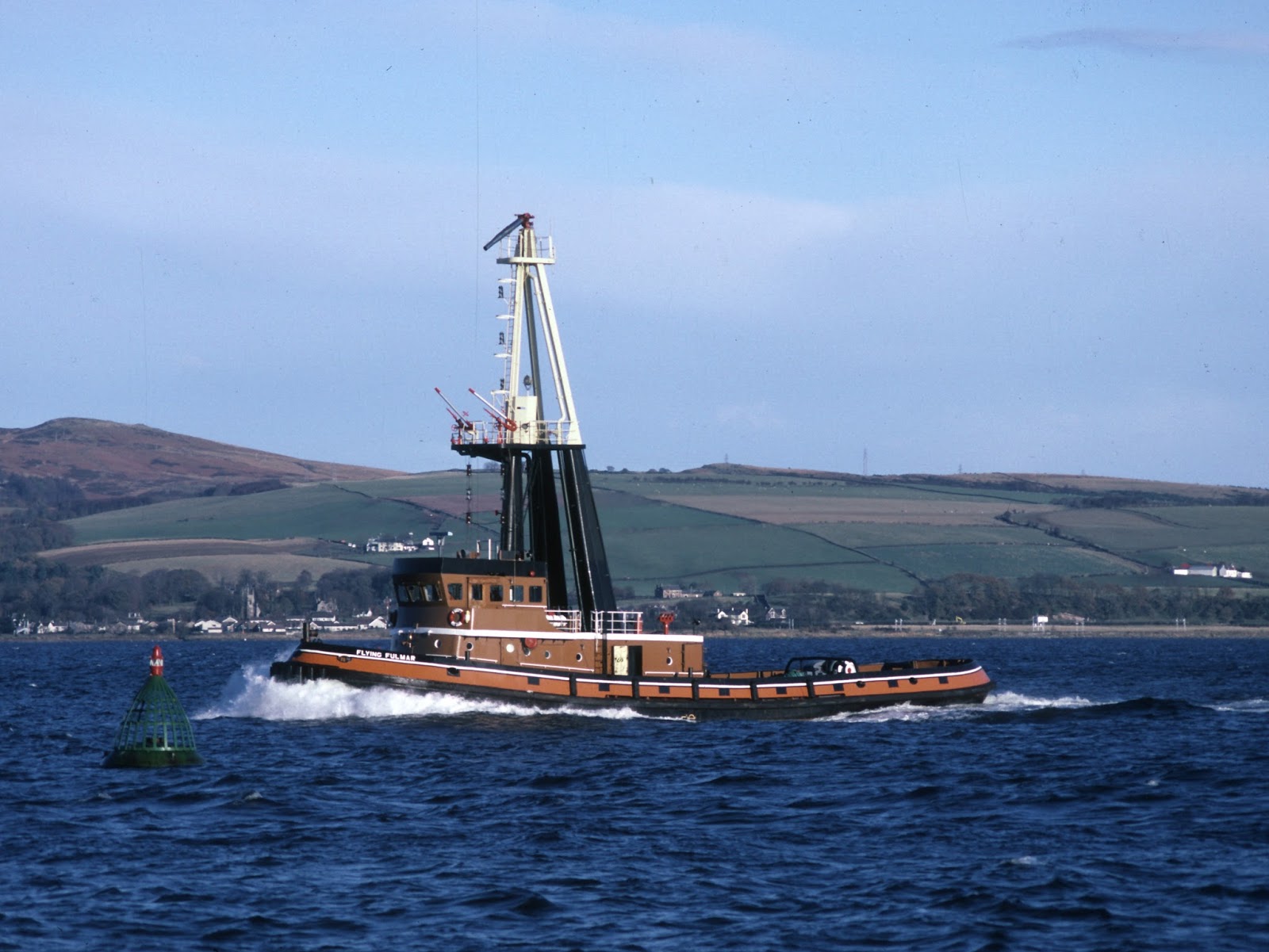BRIAN'S SHIPPING PHOTOS: FLYING TUGS CLYDEBANK
