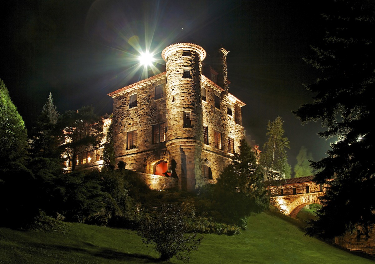 Singer Castle Blog & More: Singer Castle Mystery Revealed!