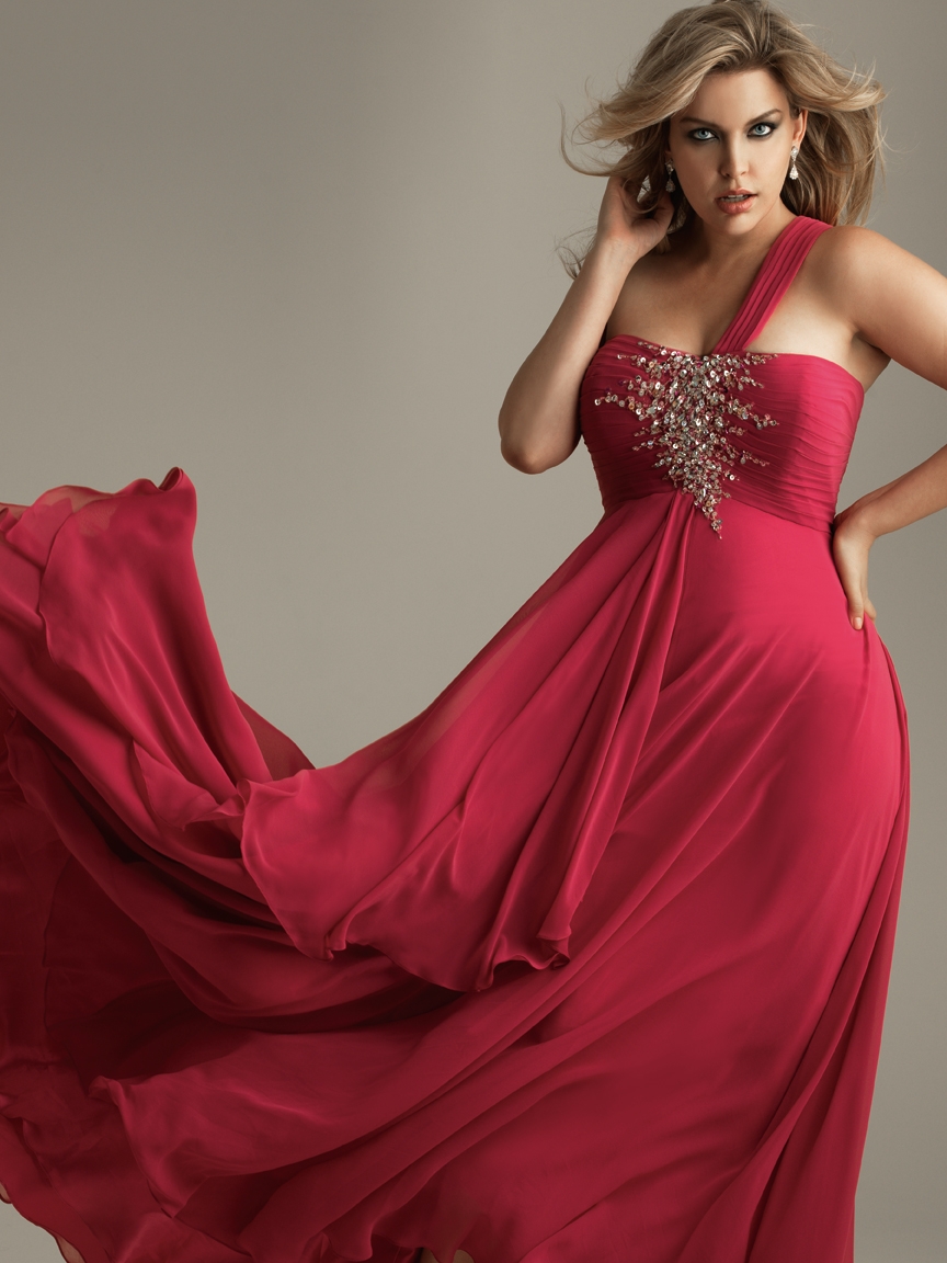 Hills in Hollywood Chermside: Plus Size Formal Dresses - Hills In Hollywood