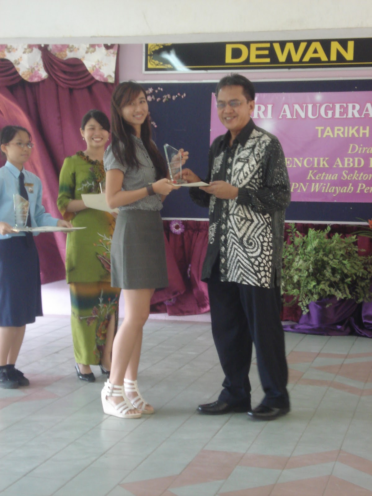 HeLLo GoD, MaY i SPeaK To My SoN, PLeASe?: Call 188 : AWARD CEREMONY