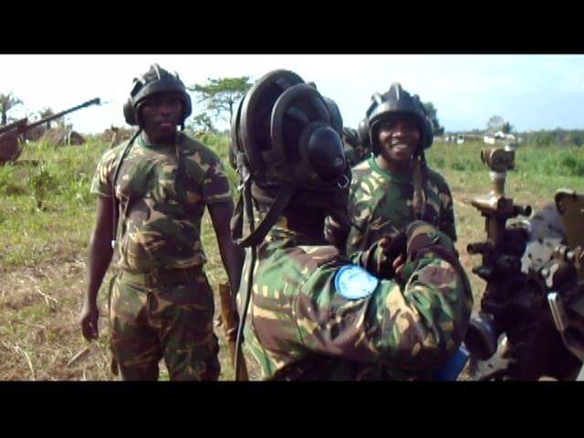 PICHA ZA JESHI LETU LA JWTZ LIKIWA KATIKA UWANJA WA MAPAMBANO HUKO ...