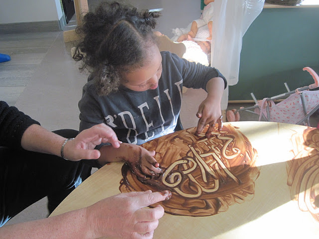 The Wonderful World of Kindergarten: Finger painting with chocolate pudding