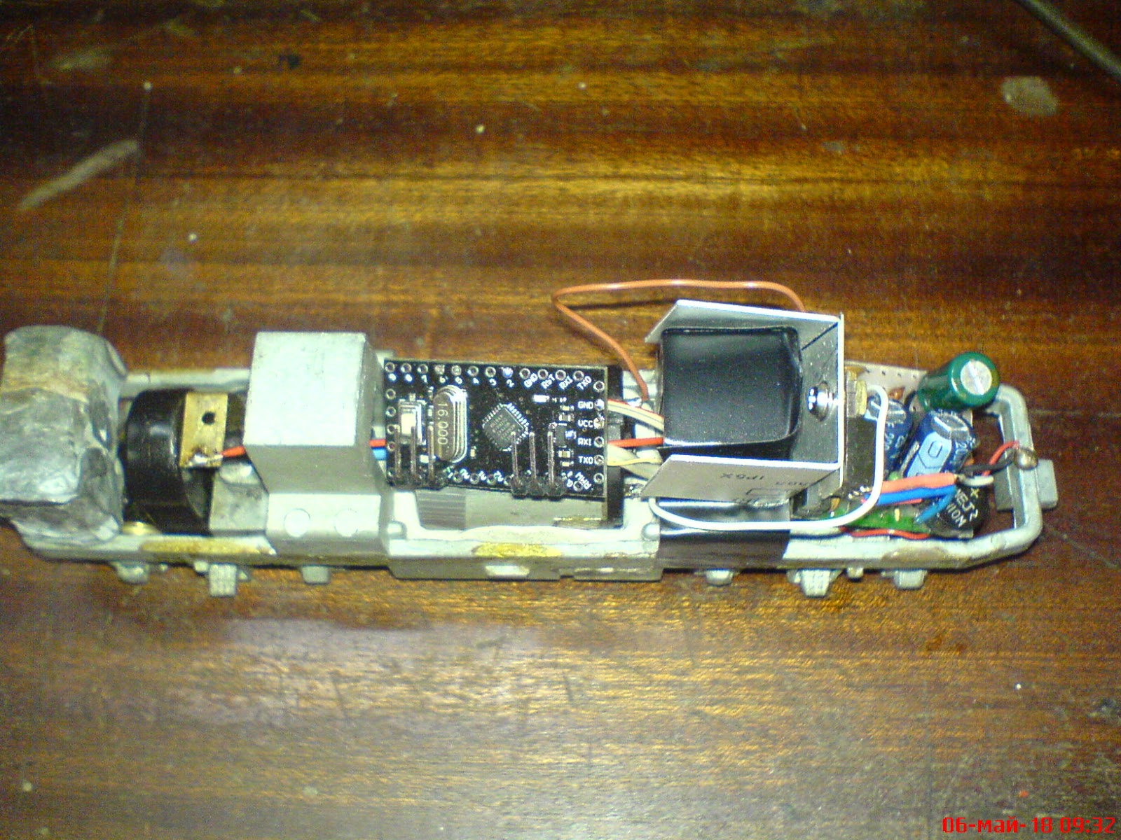 Ардуино експерименти и проекти: DCC Dekoder с Ардуино Pro-Mini и BA6209