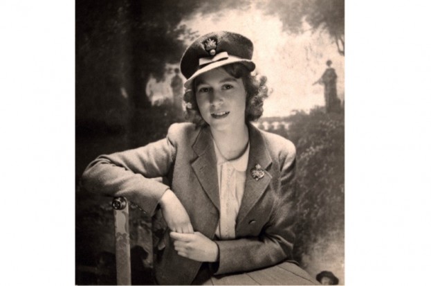 Mary Ann Bernal: The young Elizabeth II: life before she was Queen