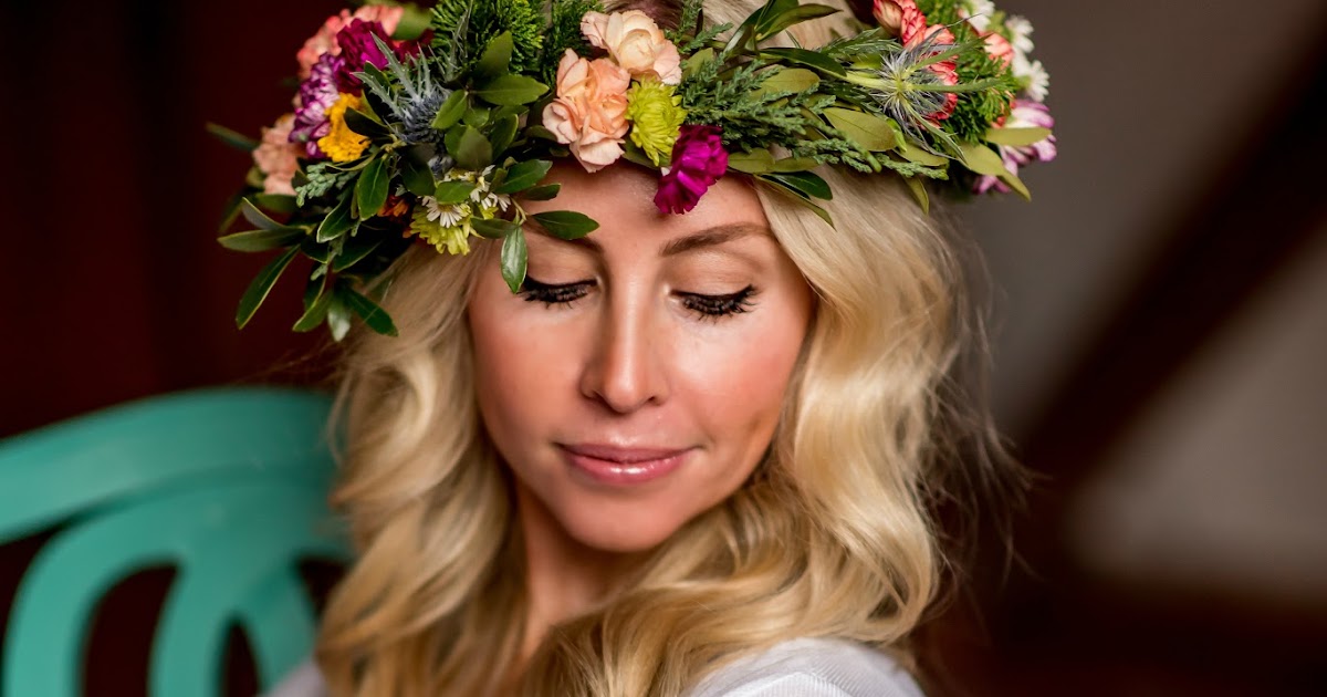 The Penny Parlor: All About the Lashes with 'Lashed Up'