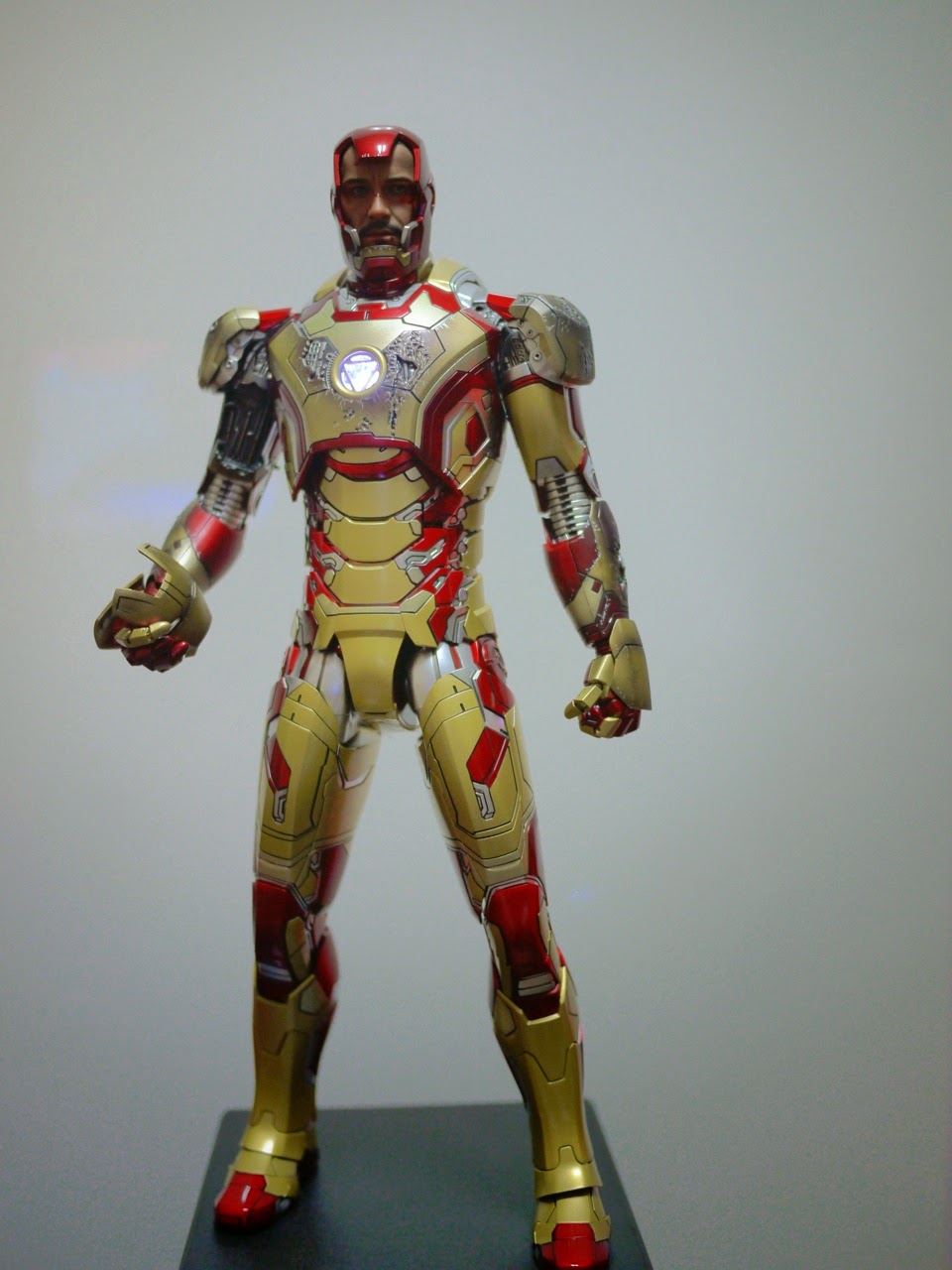 Alteregoistic - Toy Blogger: Announcing the Arrival of Mark XLII ... ...