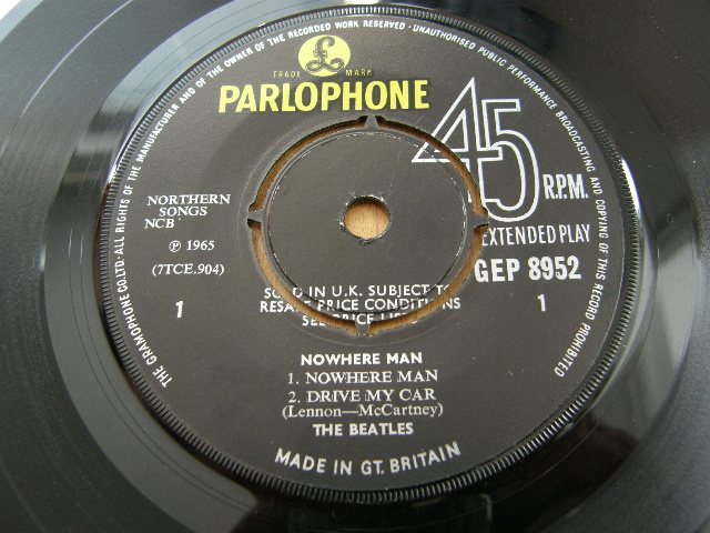The Beatles-levyhylly: Nowhere Man -EP (UK 1st pressing)