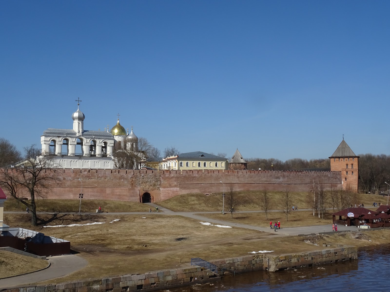 ci penserò sopra: Novgorod, soprattutto, fuori Novgorod