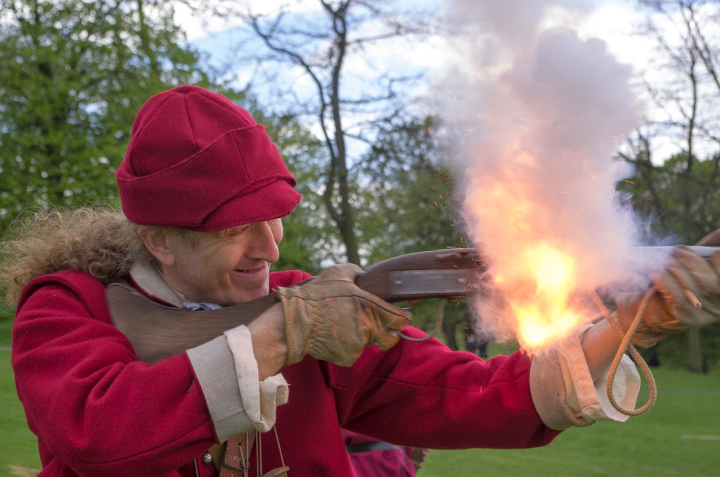 A Woodsrunner's Diary: More On Montero Caps from The 1642 Tailor.