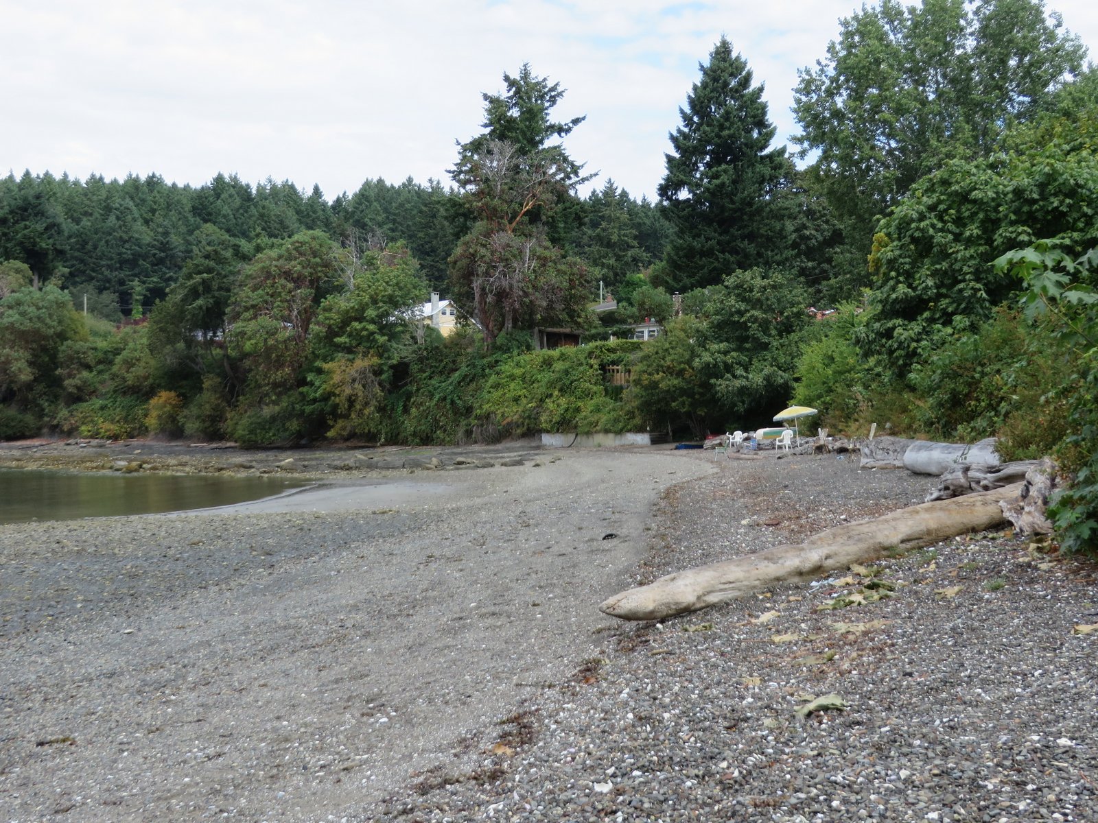 Gravel Beach: Vesuvius Bay