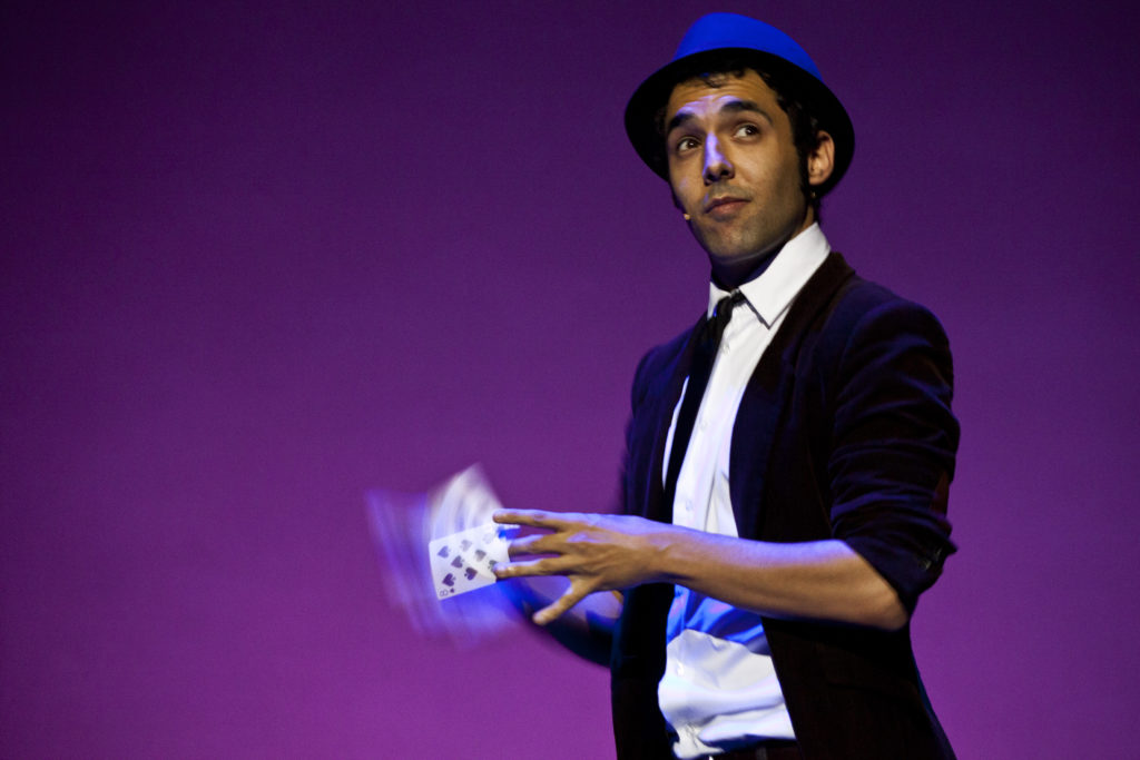 Desde La Platea: Nada Es Imposible, El Mago Pop Vuela Alto.