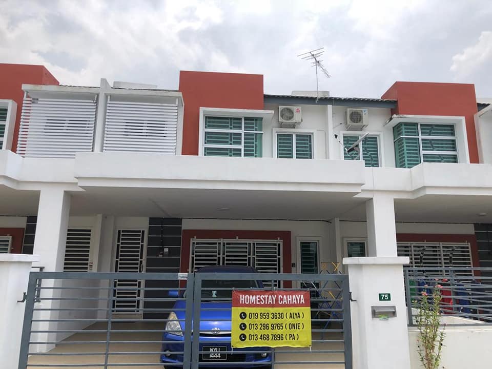CAHAYA HOMESTAY SERI ISKANDAR PERAK