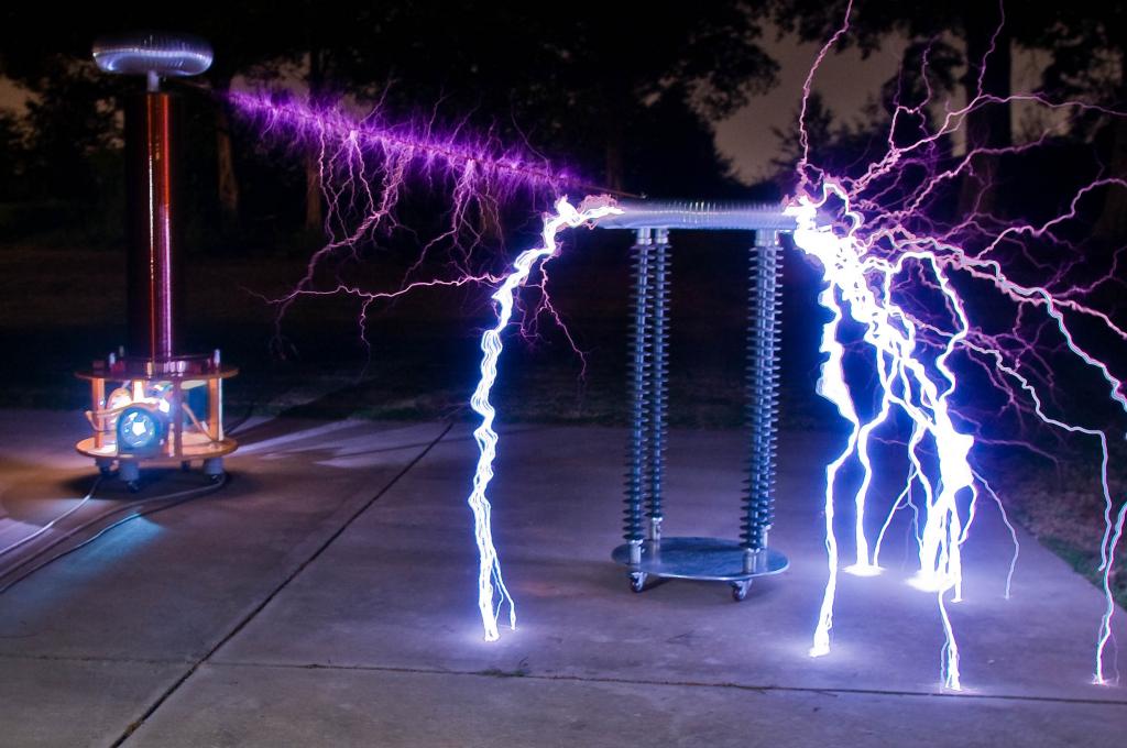 ΑΓΓΙΓΜΑ ΦΥΣΙΚΗΣ...: Σαν σήμερα ... 1943, πέθανε ο Nikola Tesla.